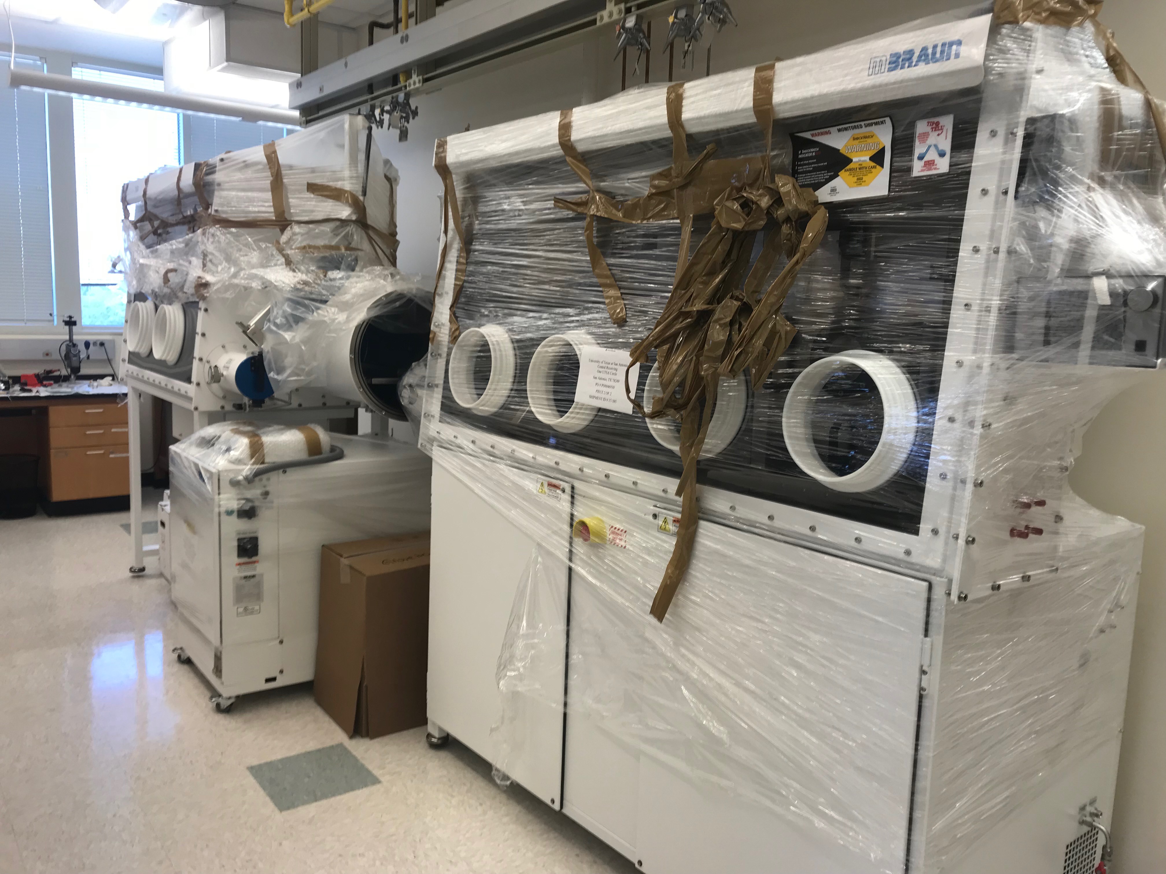glovebox installation – The Schanze Reseach Group